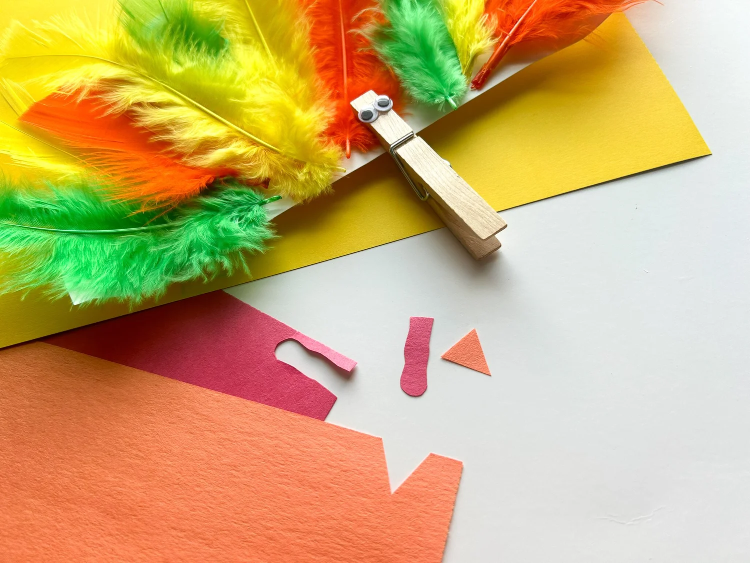 Clothespin Turkey Craft for Kids this Thanksgiving — Crafty Kids Blog