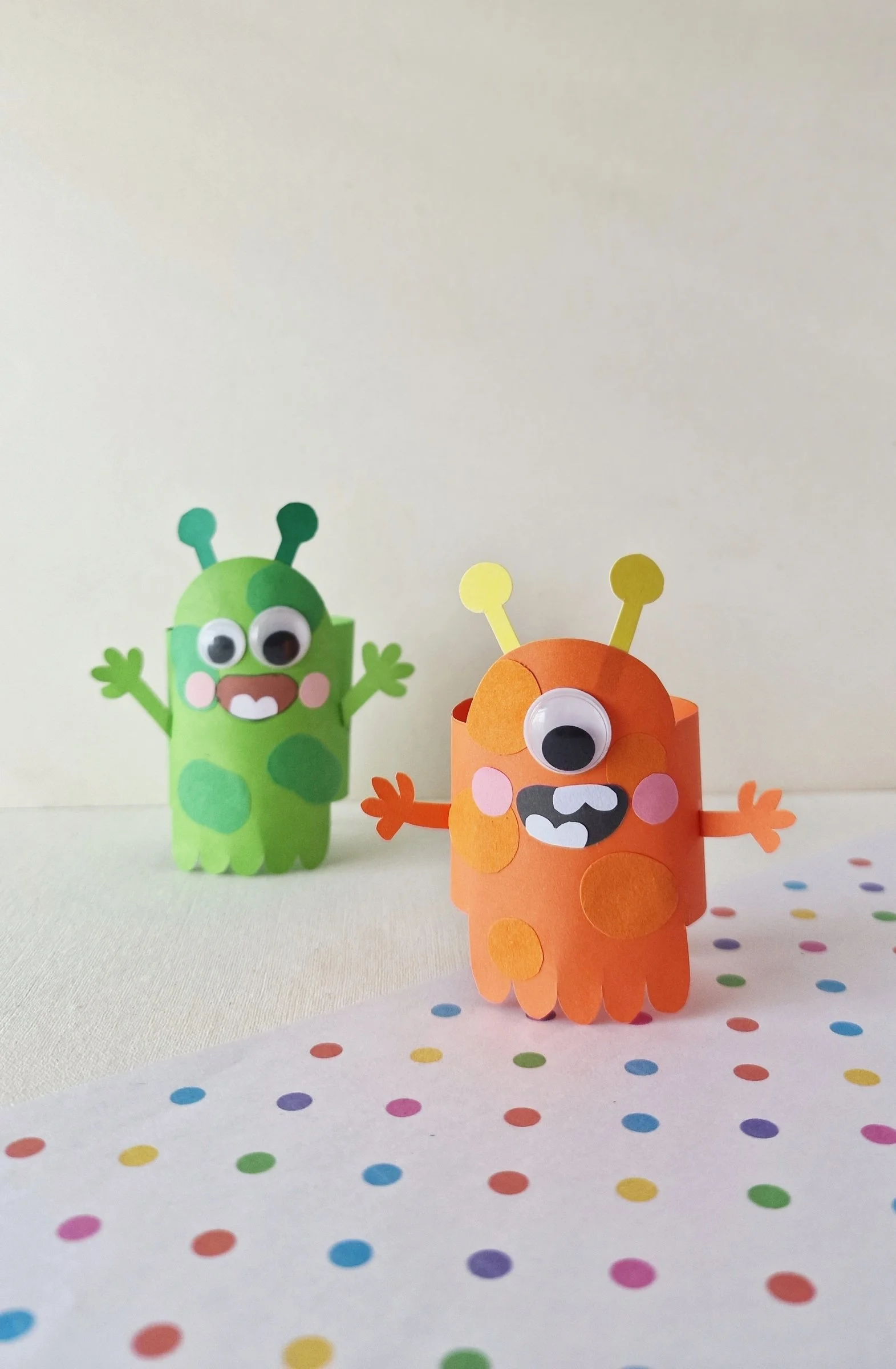 Easy Monster Paper Craft for Kids - Free Halloween DIY! — Crafty Kids Blog
