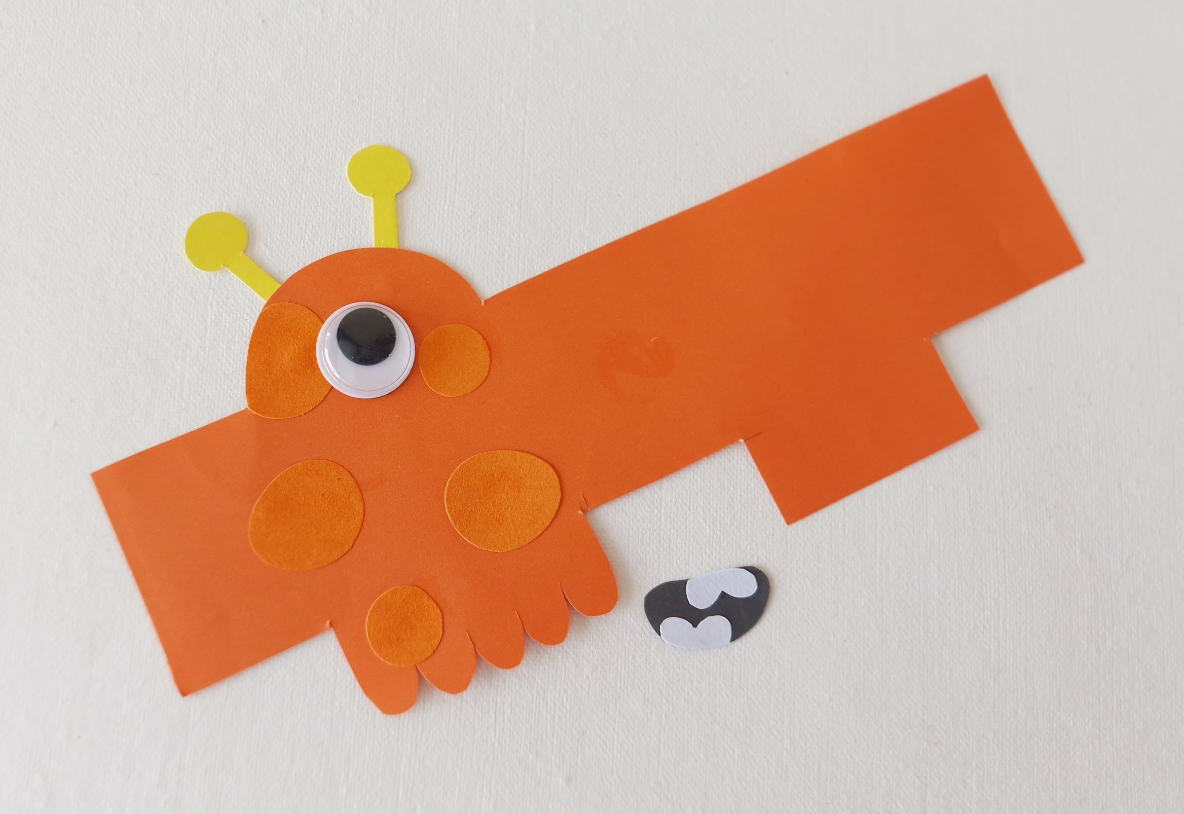 Easy Monster Paper Craft for Kids - Free Halloween DIY! — Crafty Kids Blog
