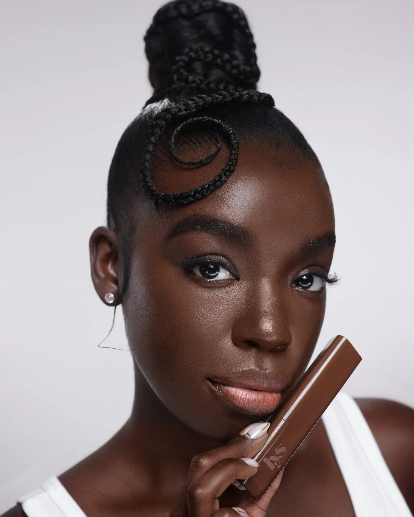 Simone Nicole — KG Agency Inc