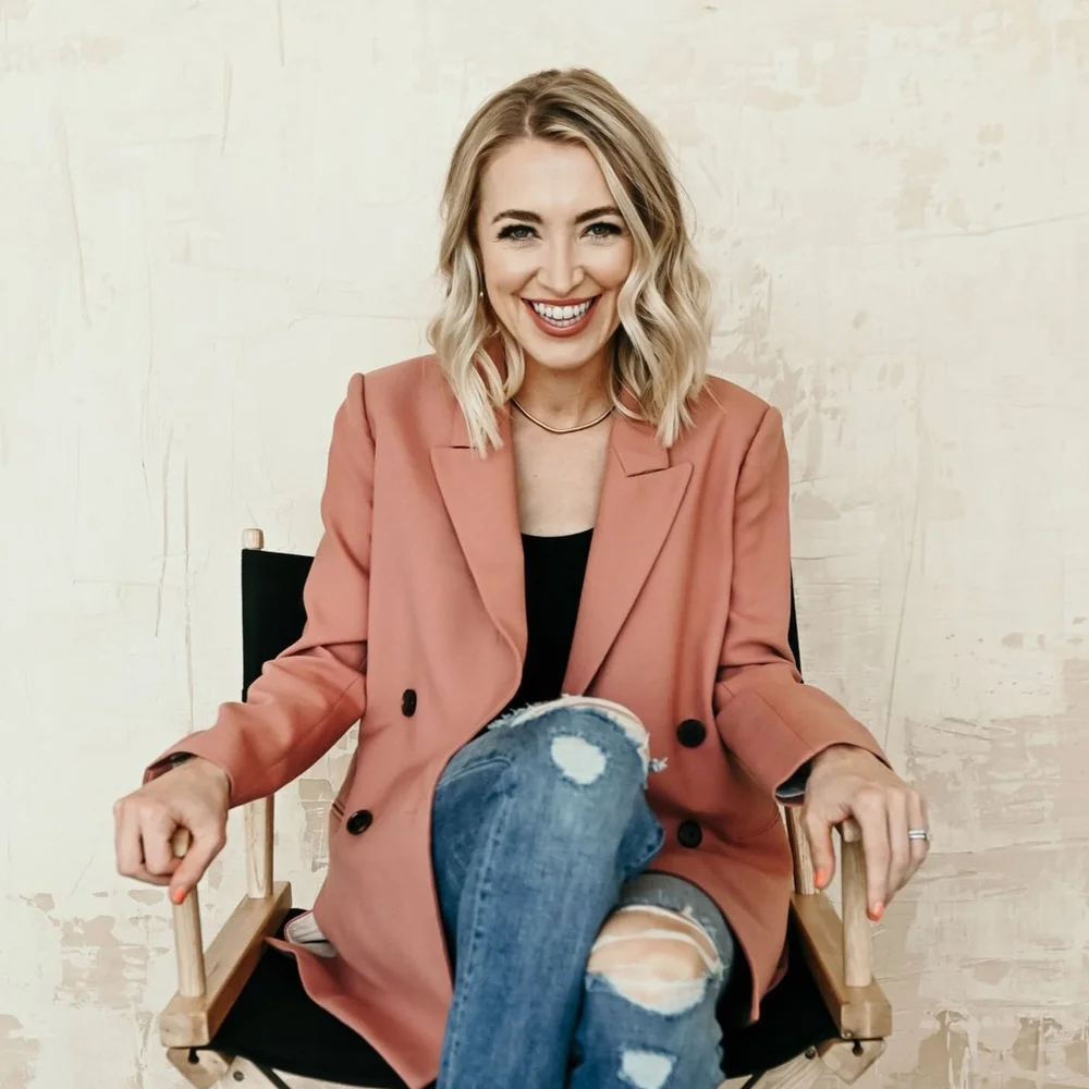 Bio — Taylor Hahn