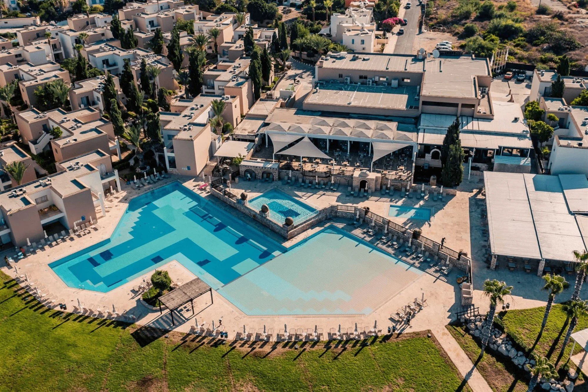 | Wavemaker Hospitality