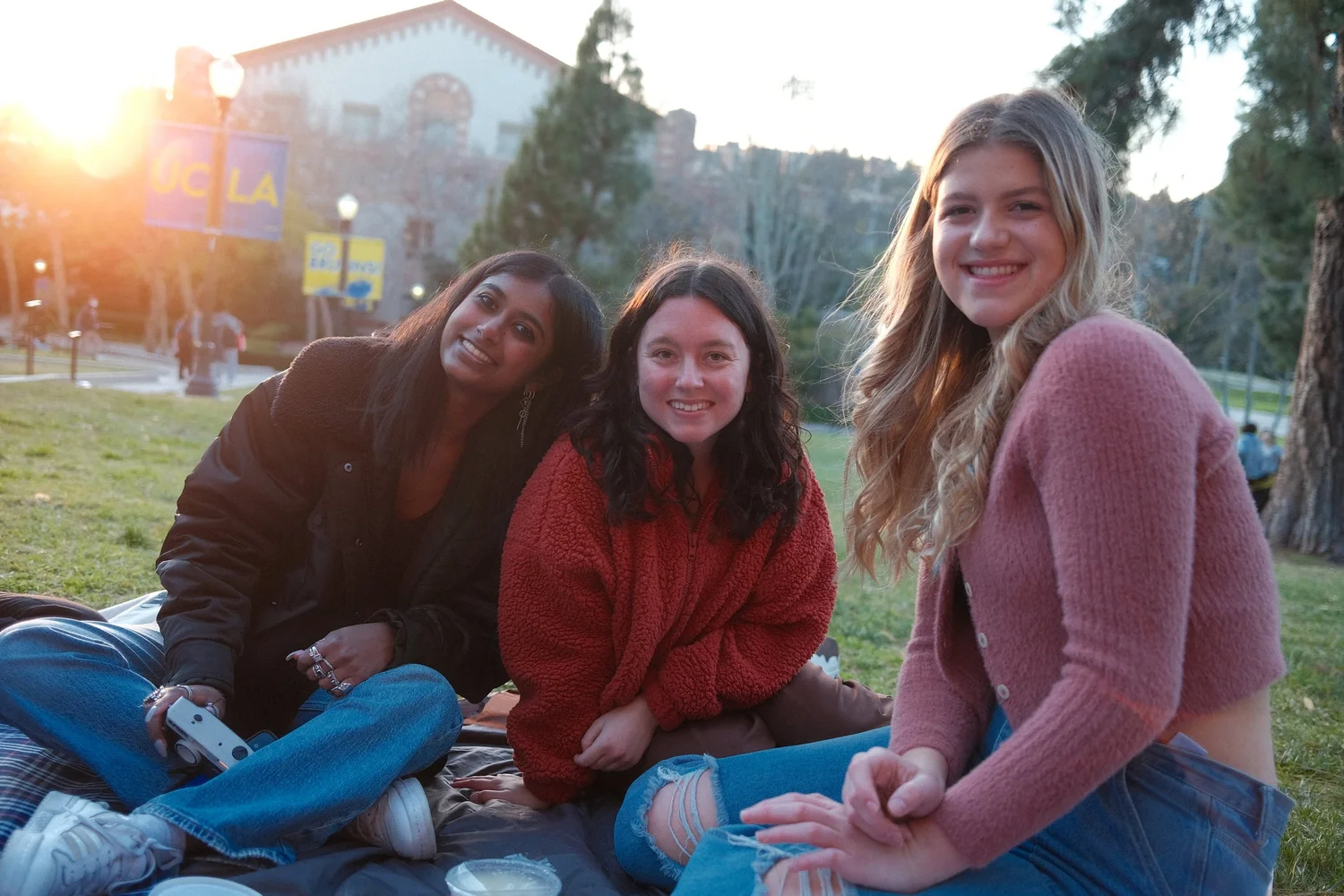 Bruin Belles Service Association