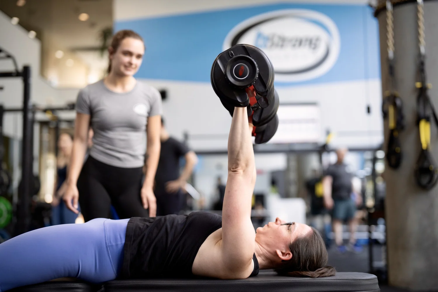 Small Group vs 1-on-1 vs Large Group: Best Beginner Training — bStrong ...