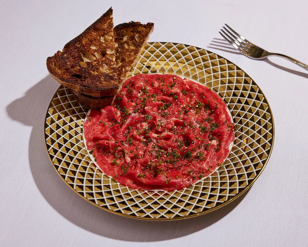 Review: Sunny’s Steakhouse in Miami Deserves All The Accolades