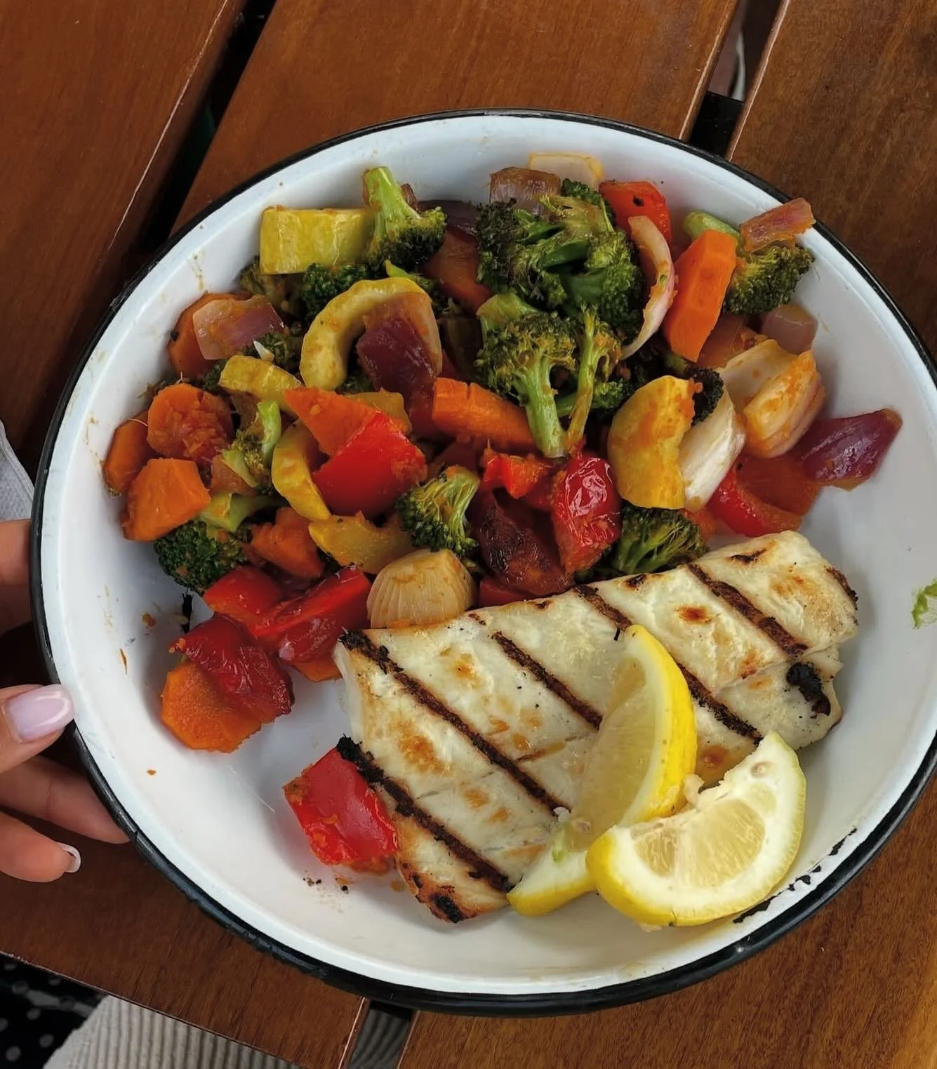 These Huntington Beach Restaurants Turned the Beach Into a Dining ...
