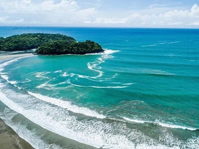 7 Best Surf Vacations for Beginners — LatAm Surfing