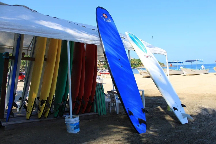 7 Best Surf Camps in El Salvador — LatAm Surfing