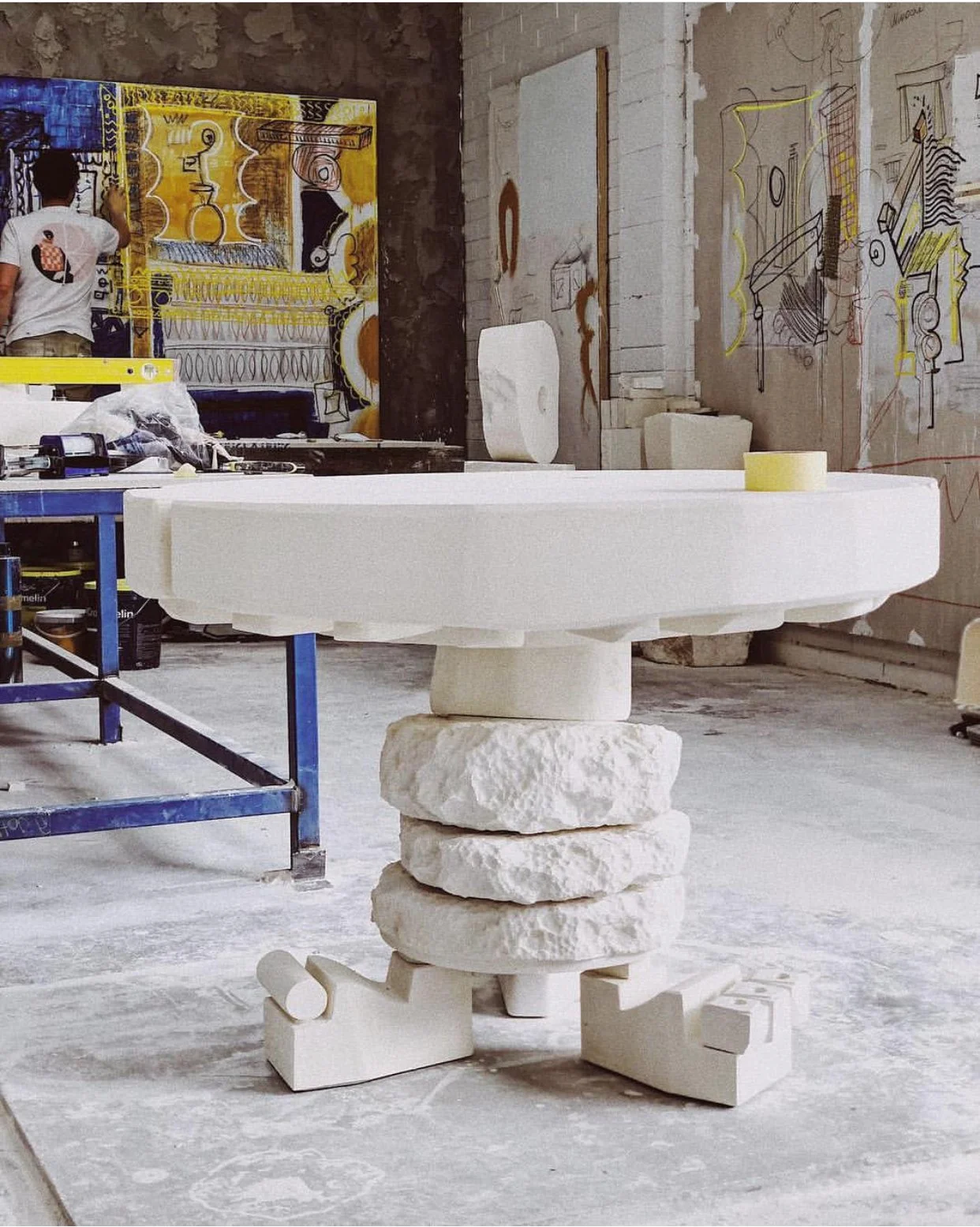 Gallery Pedestal table — denHolm