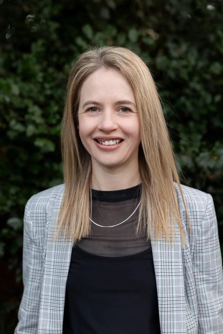 Lizzie McLellan — Fletcher Vautier Moore