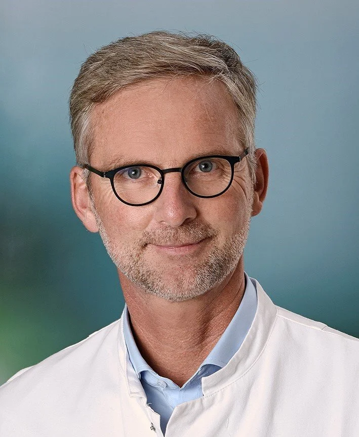 Dr Wolfle Lindau