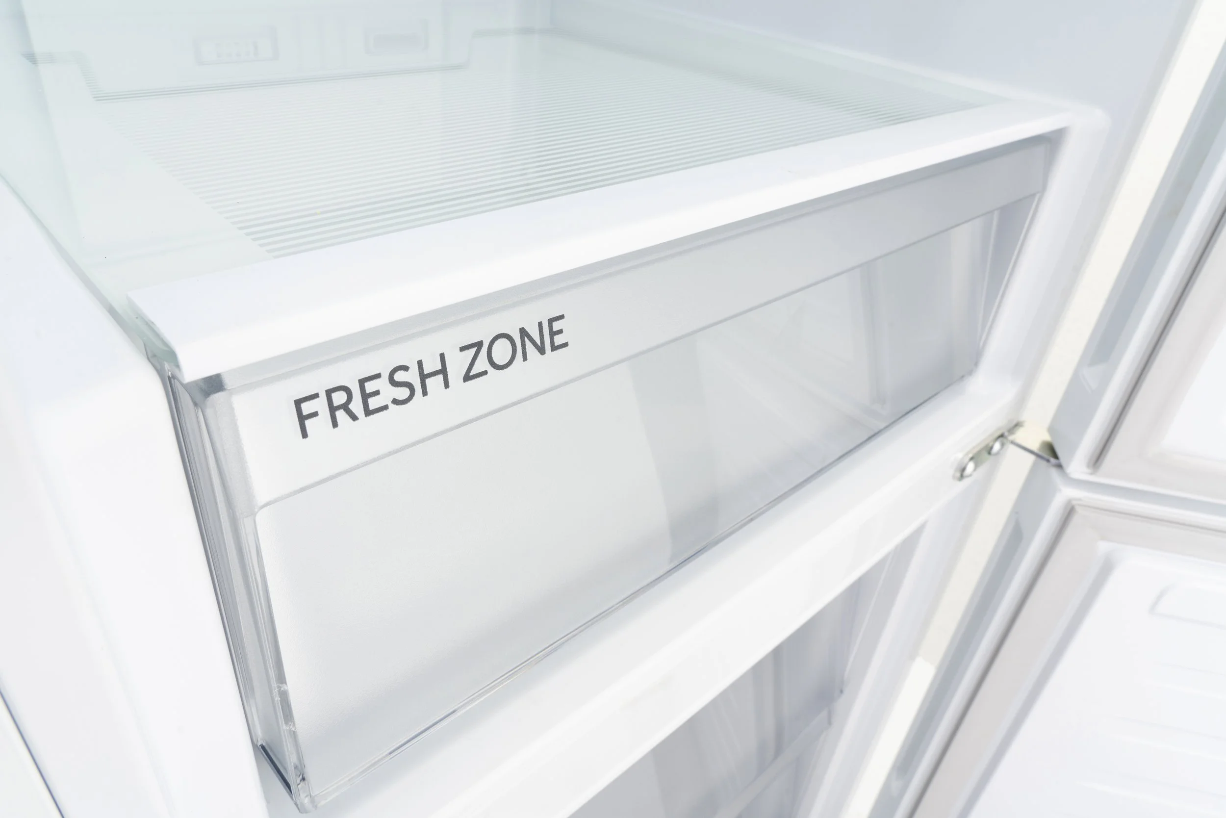 59.5cm Fridge Freezer — Sensis