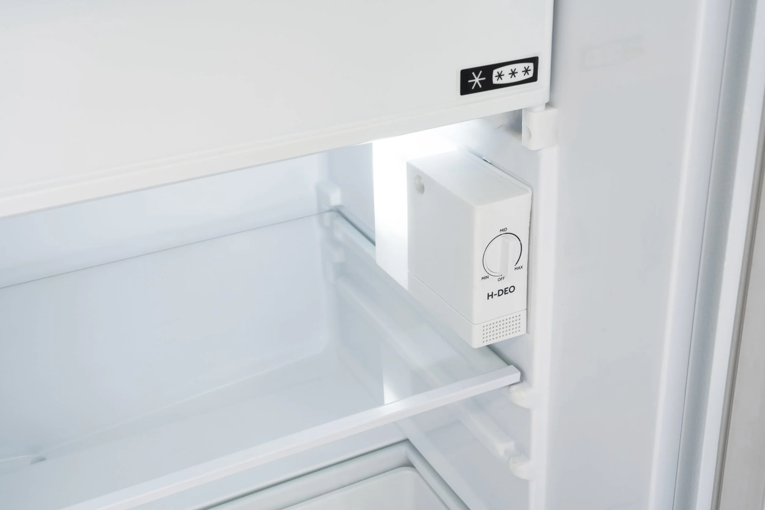 Undercounter Fridge With Ice-box — Sensis