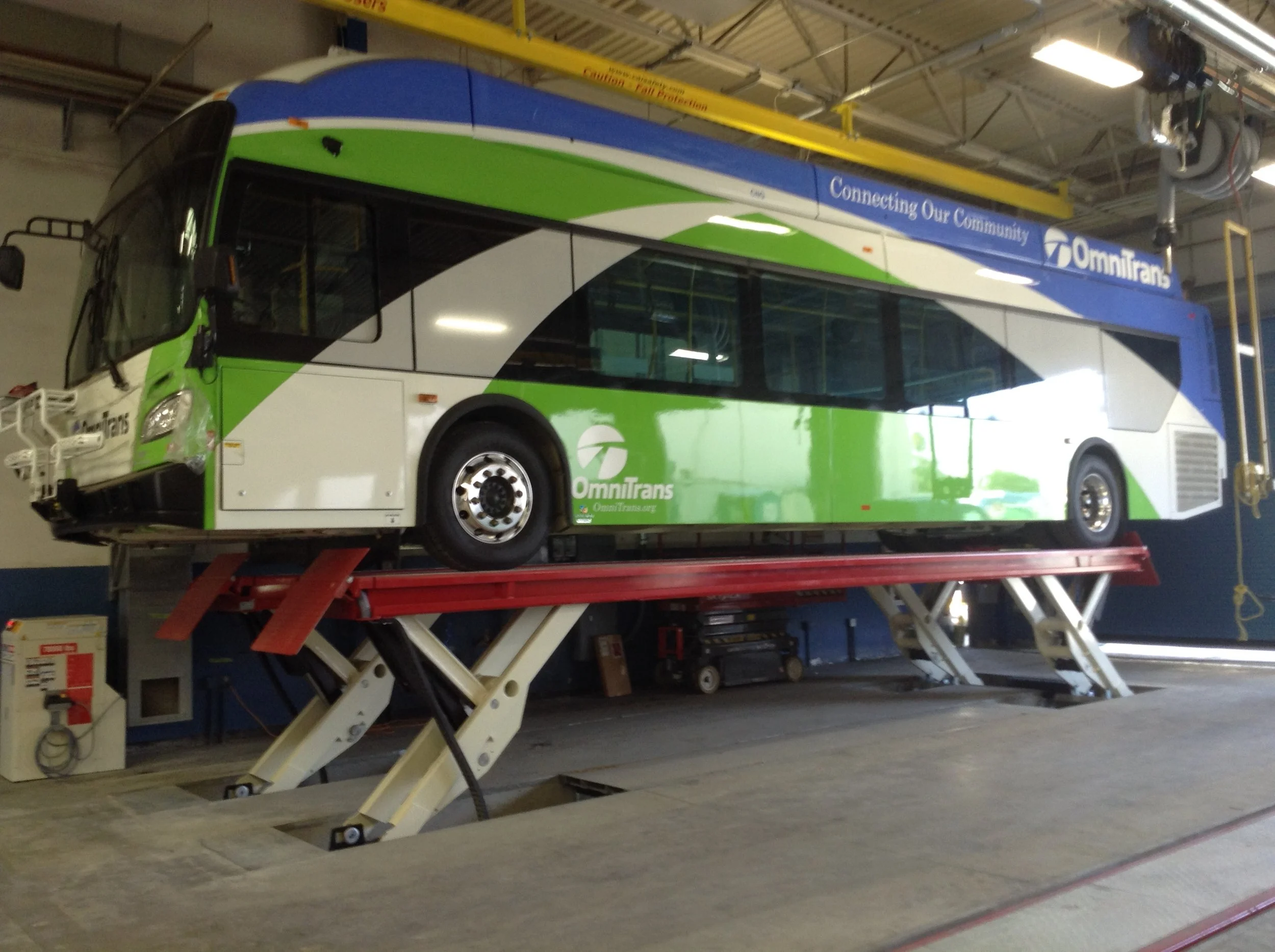 The Leader in Heavy Duty Vehicle Lifts — Southwest Lift & Equipment