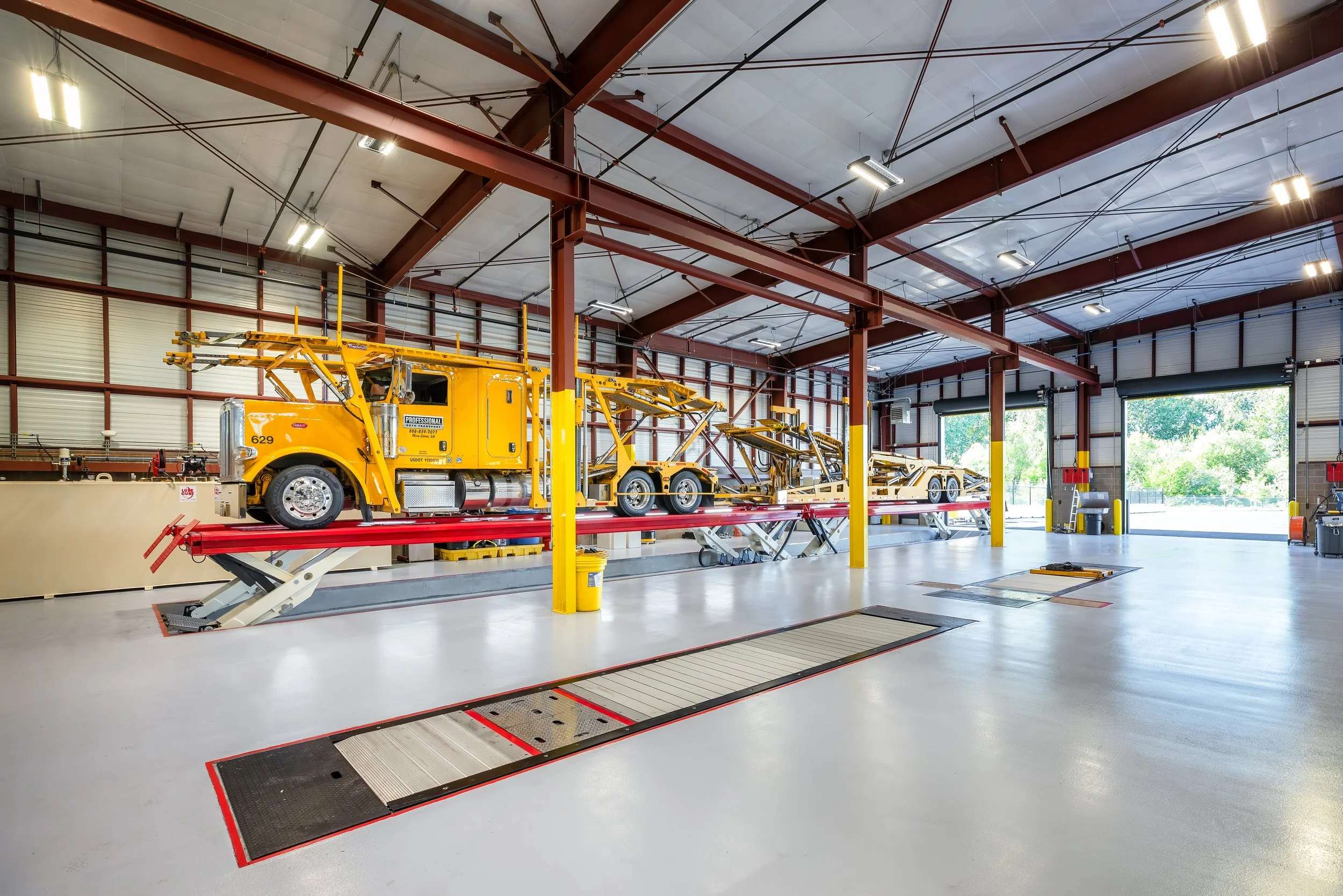 The Leader in Heavy Duty Vehicle Lifts — Southwest Lift & Equipment