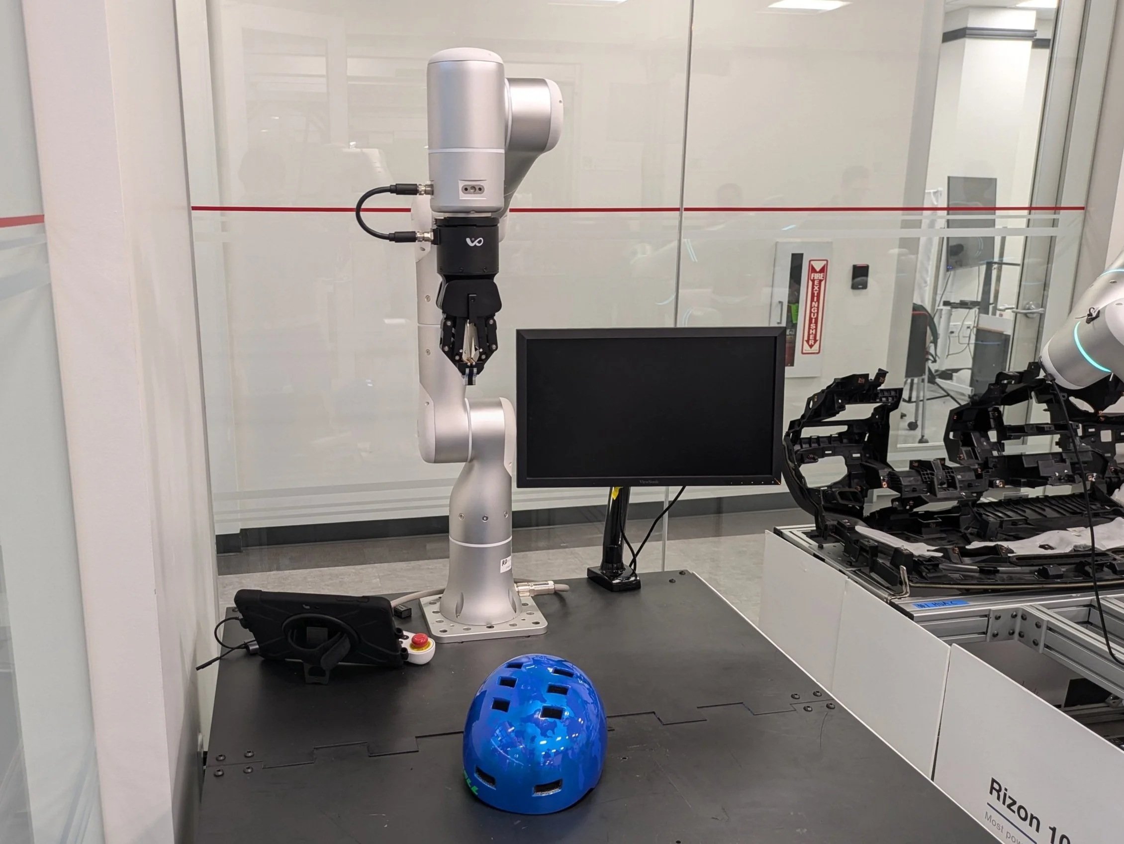 Gecko Gripper — Stanford Robotics Center