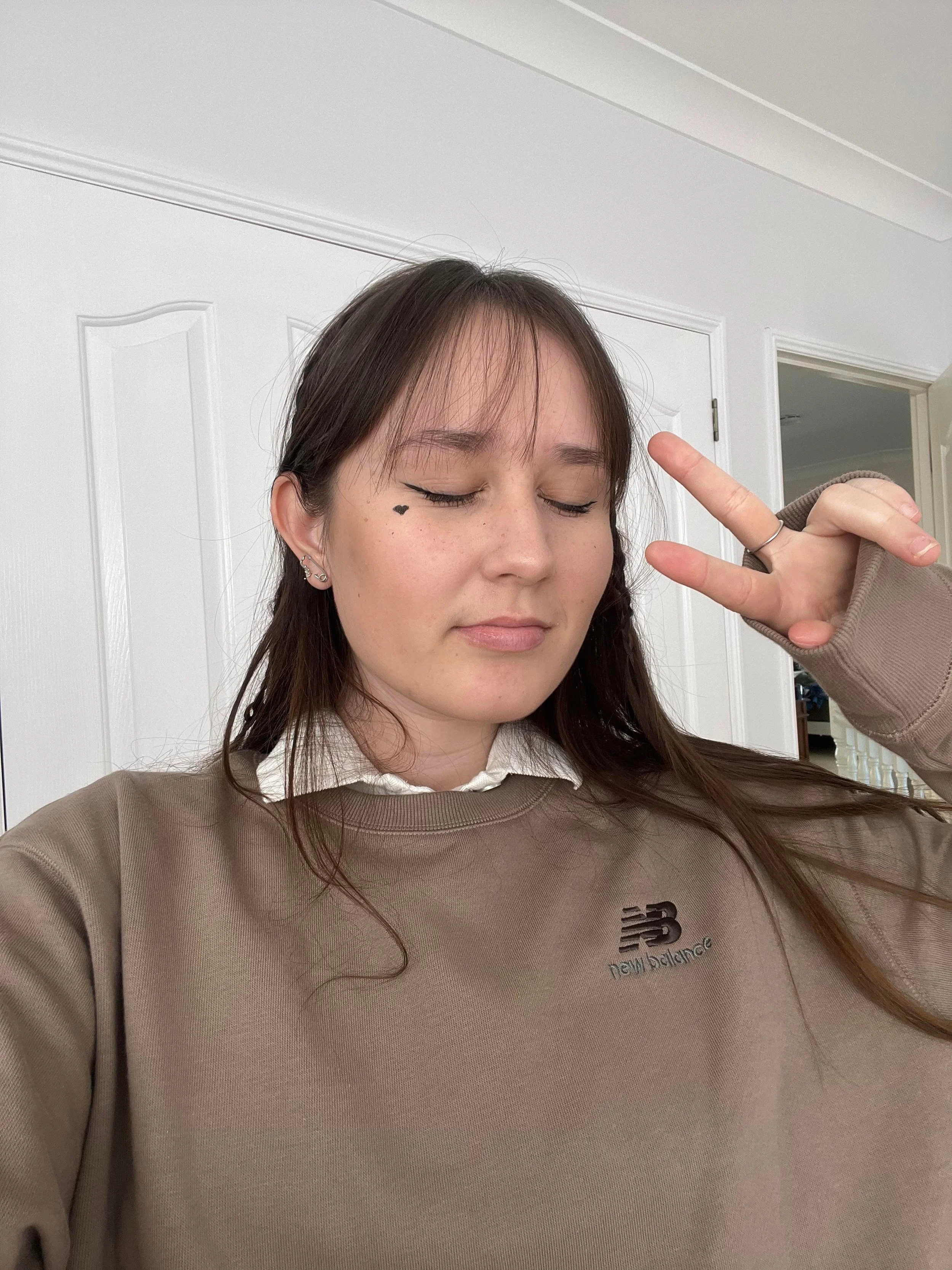 about ana neu — ananeu