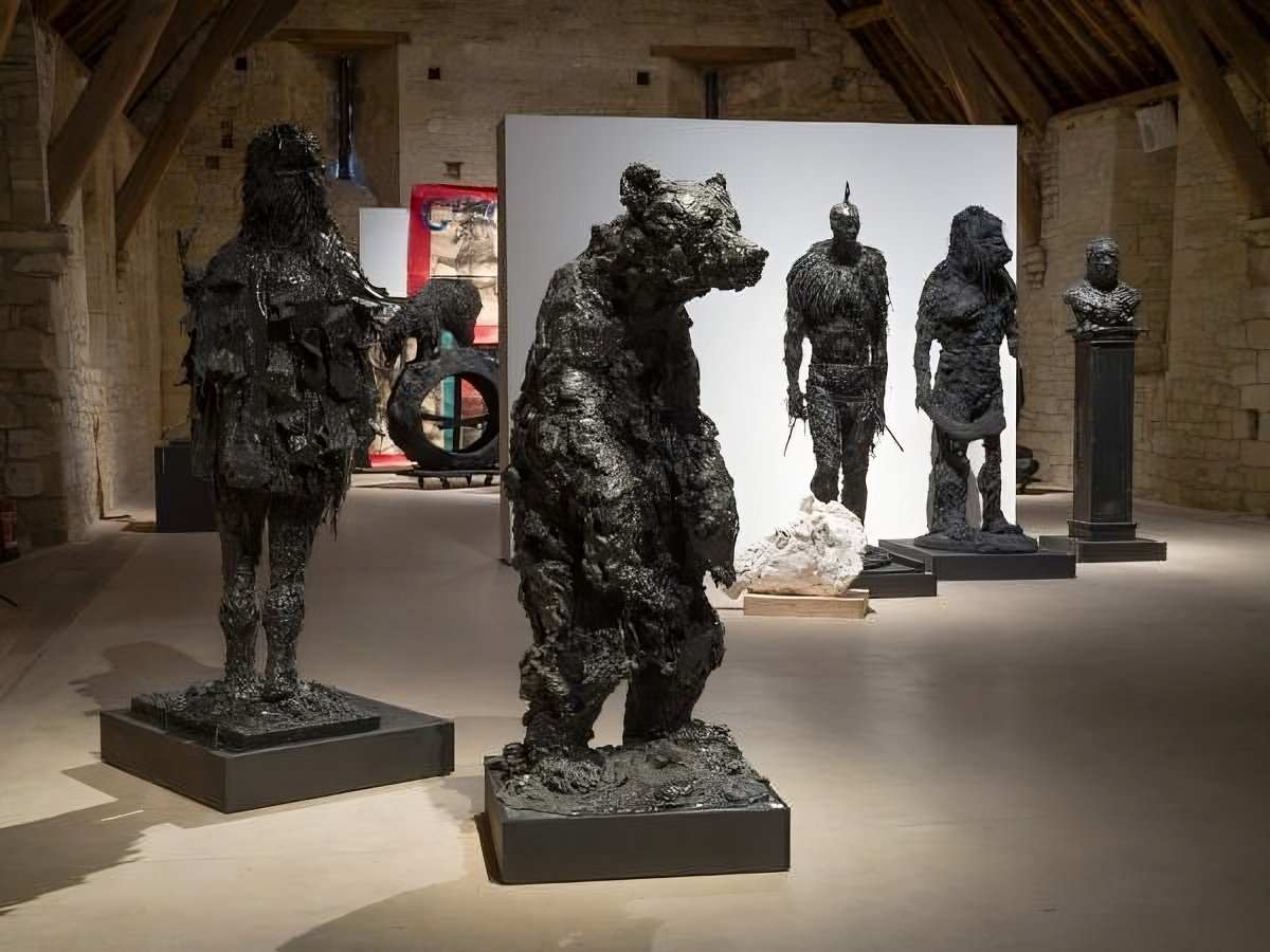 Nicola Hicks | Acclaimed British Sculptor Exhibited Worldwide