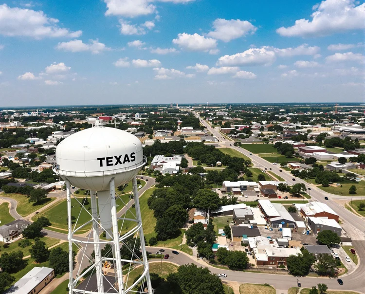 Why Does Texas Have So Many Water Towers — Cleaning Services Round Rock