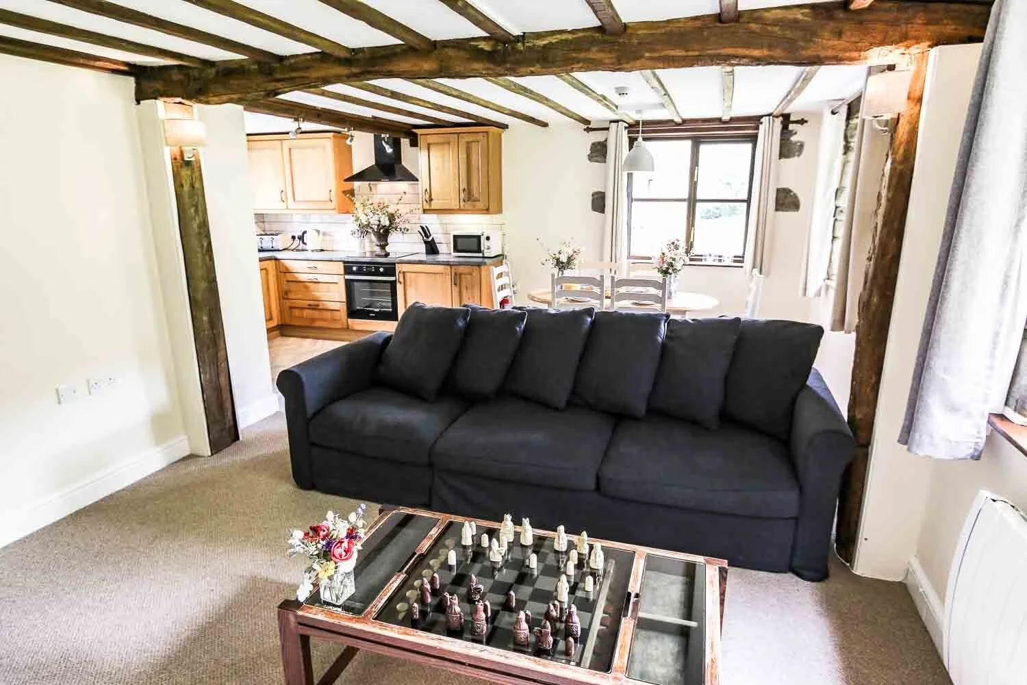 Heron 1 Cottage: 2 Bedroom Sleeps 2-6 — Lake Cottages