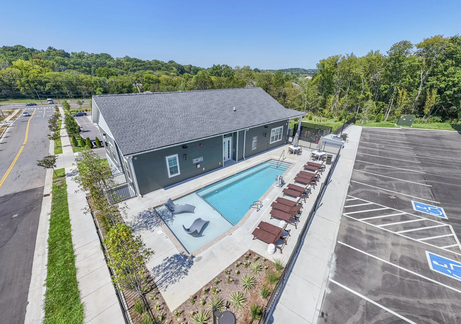 Gallery — Southcrest Reserve | Brentwood, TN Apartments for Rent