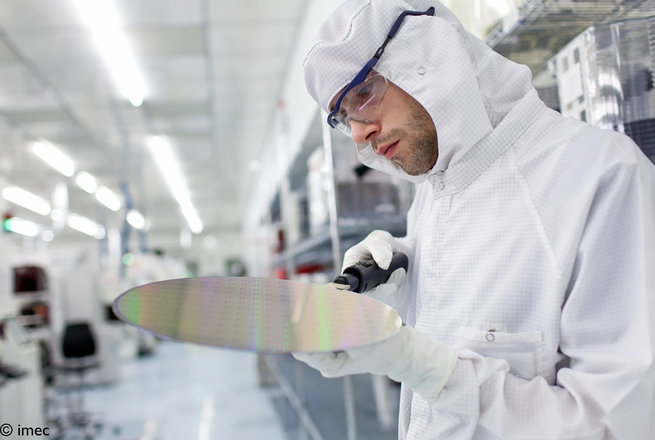 Micledi Microdisplays | Revolutionizing AR with MicroLED Technology