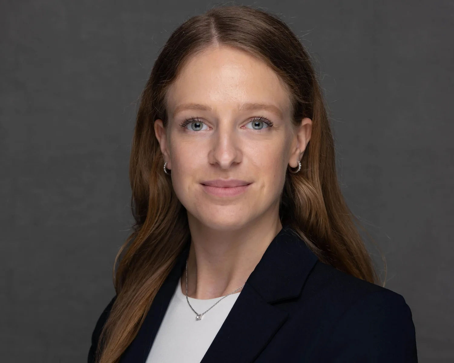 Lois van Weringh | Analyst | Radial Equity Partners