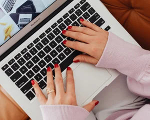 5 Must-Have Elements for a High-Converting E-Commerce Website — Joanne Nelson