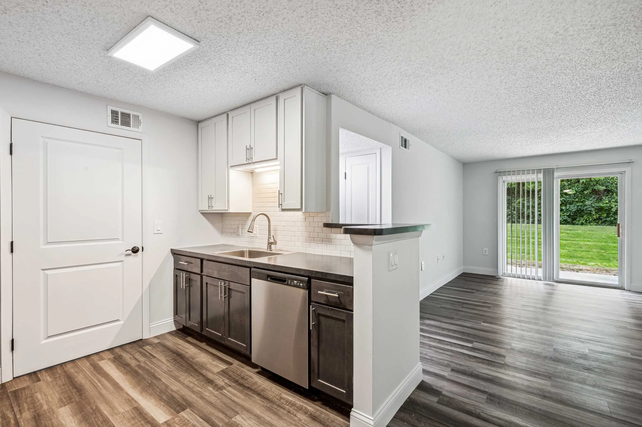 Apartments in Greenwood, Indiana | Devonshire Apartments