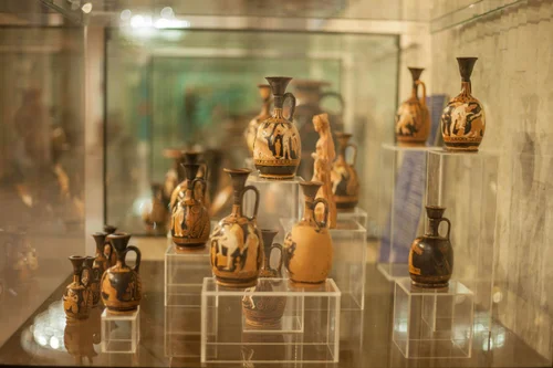 Greek Pottery: How Everyday Vases Became Story on Surface I The Art Newbie