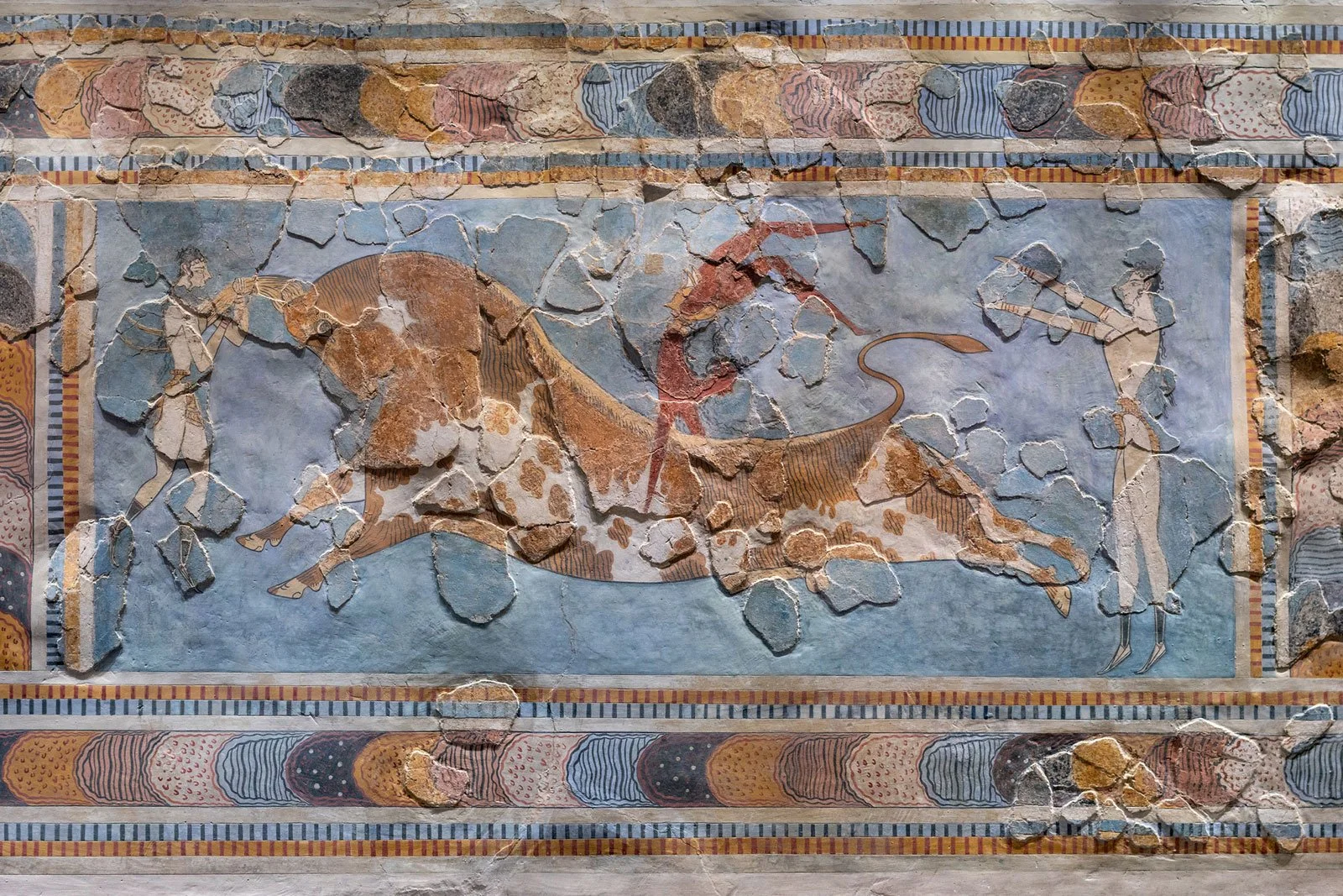 Bull-Leaping Fresco: Sport, Ritual or Propaganda? I The Art Newbie