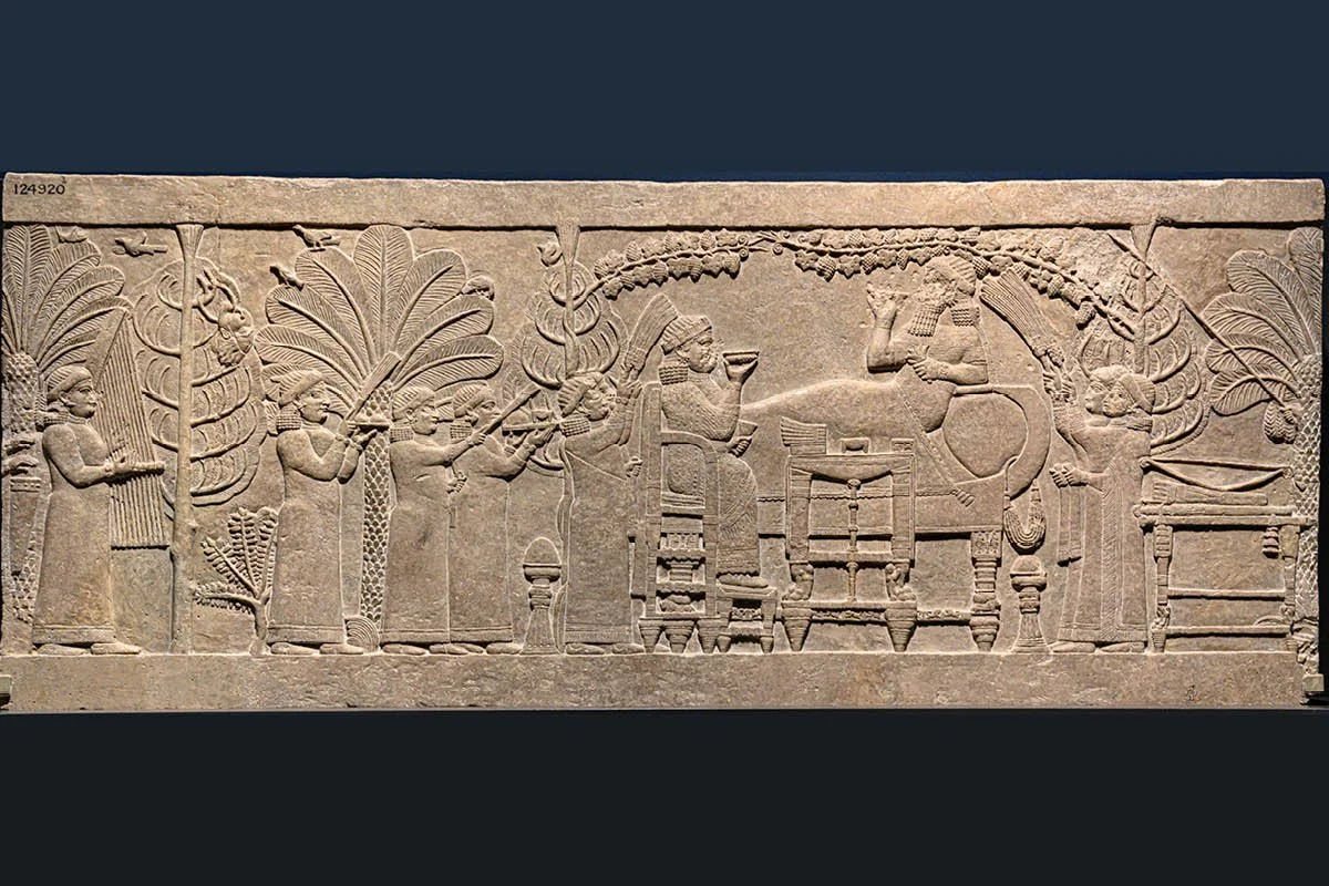 What are the famous Assyrian reliefs? I The Art Newbie