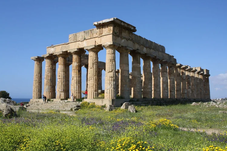 Greek Architecture: Columns, Temples and Theatres Explained I The Art ...