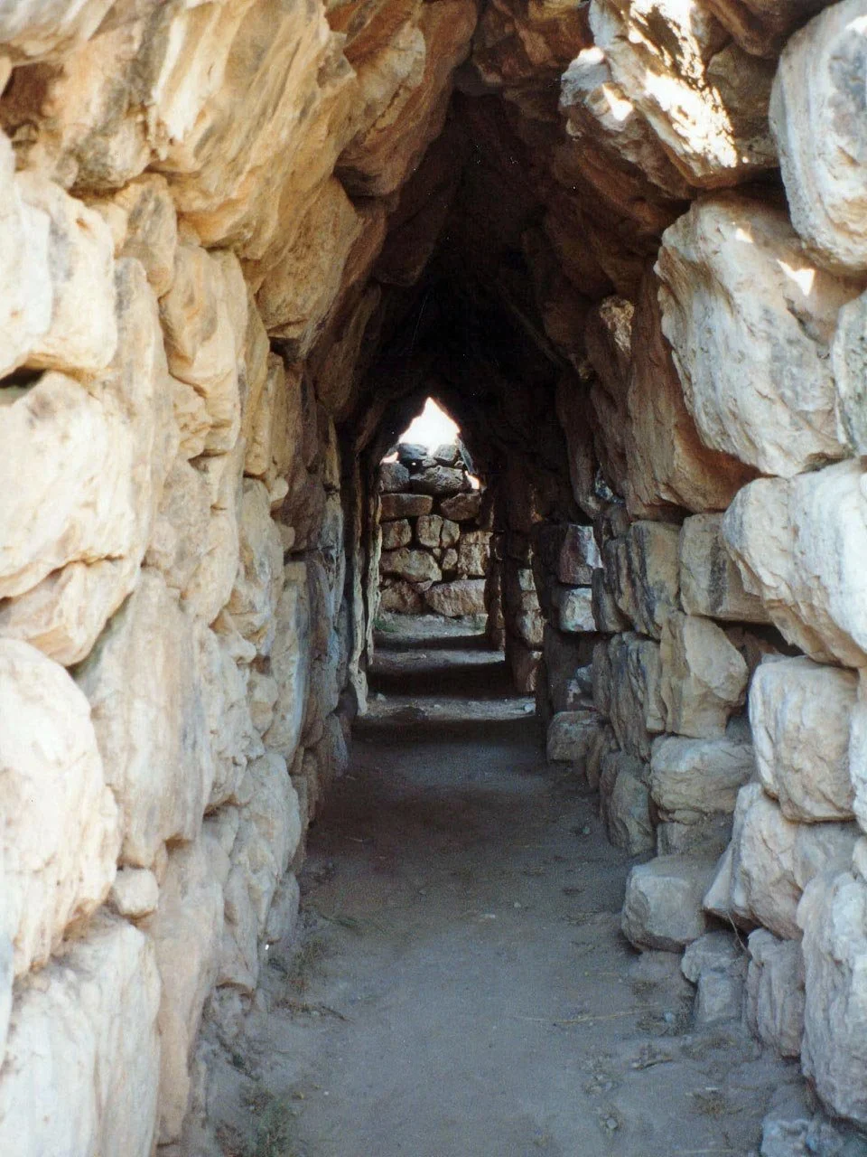 Mycenaean Architecture: Megaron, Citadel and Cyclopean Walls I The Art ...