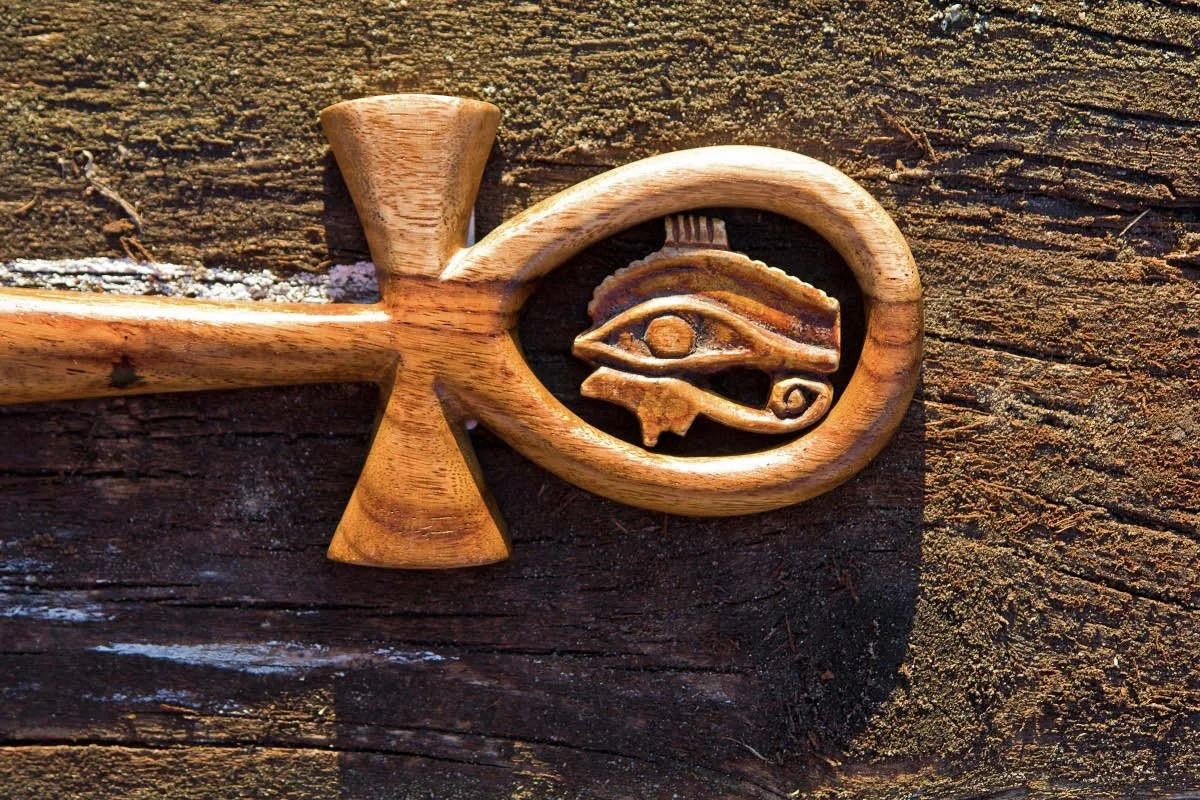 Eye of Ra vs Eye of Horus: 5 Key Differences I The Art Newbie