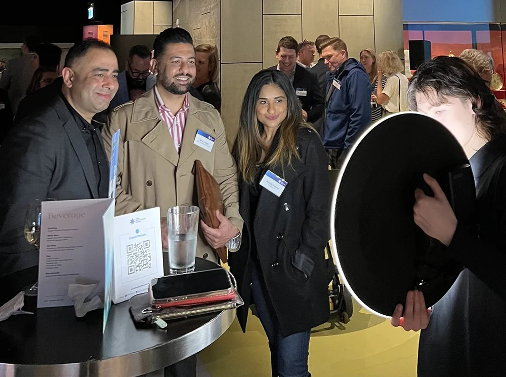 ROAMING GIF BOOTH — Rentertainment