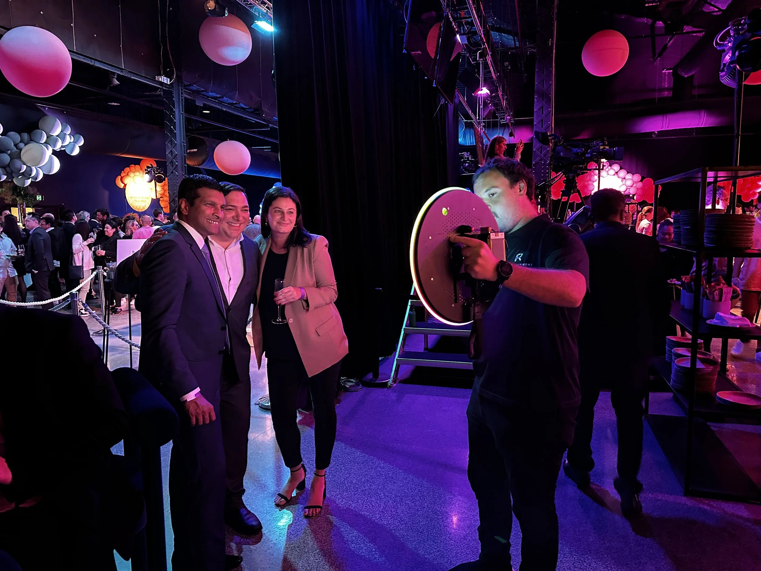 ROAMING GIF BOOTH — Rentertainment