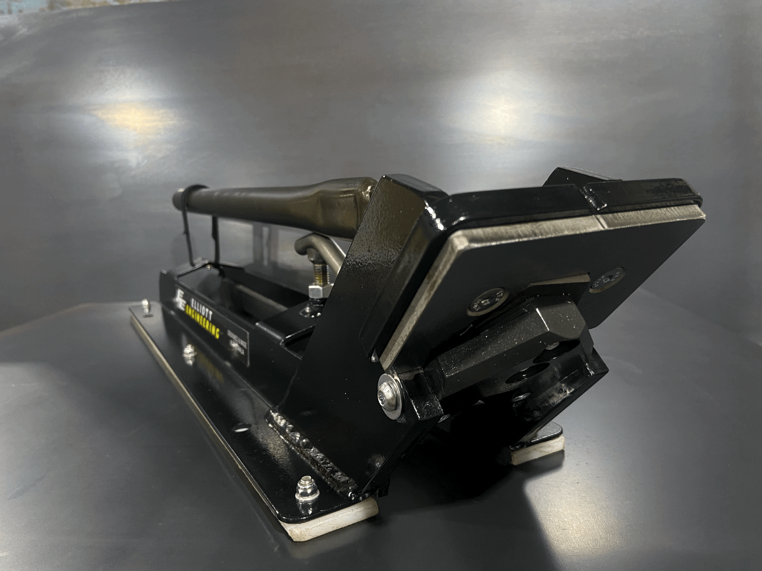 Trimdek Roof Notching Tool — EERA Roofing Tools