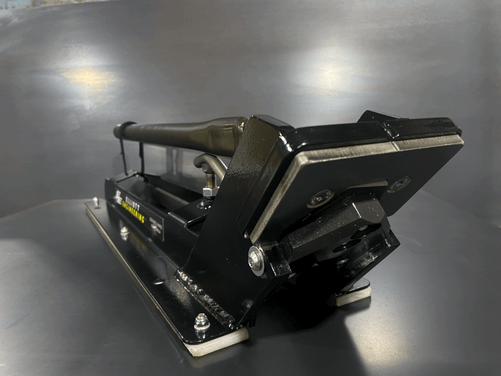 Trimdek Roof Notching Tool — EERA Roofing Tools