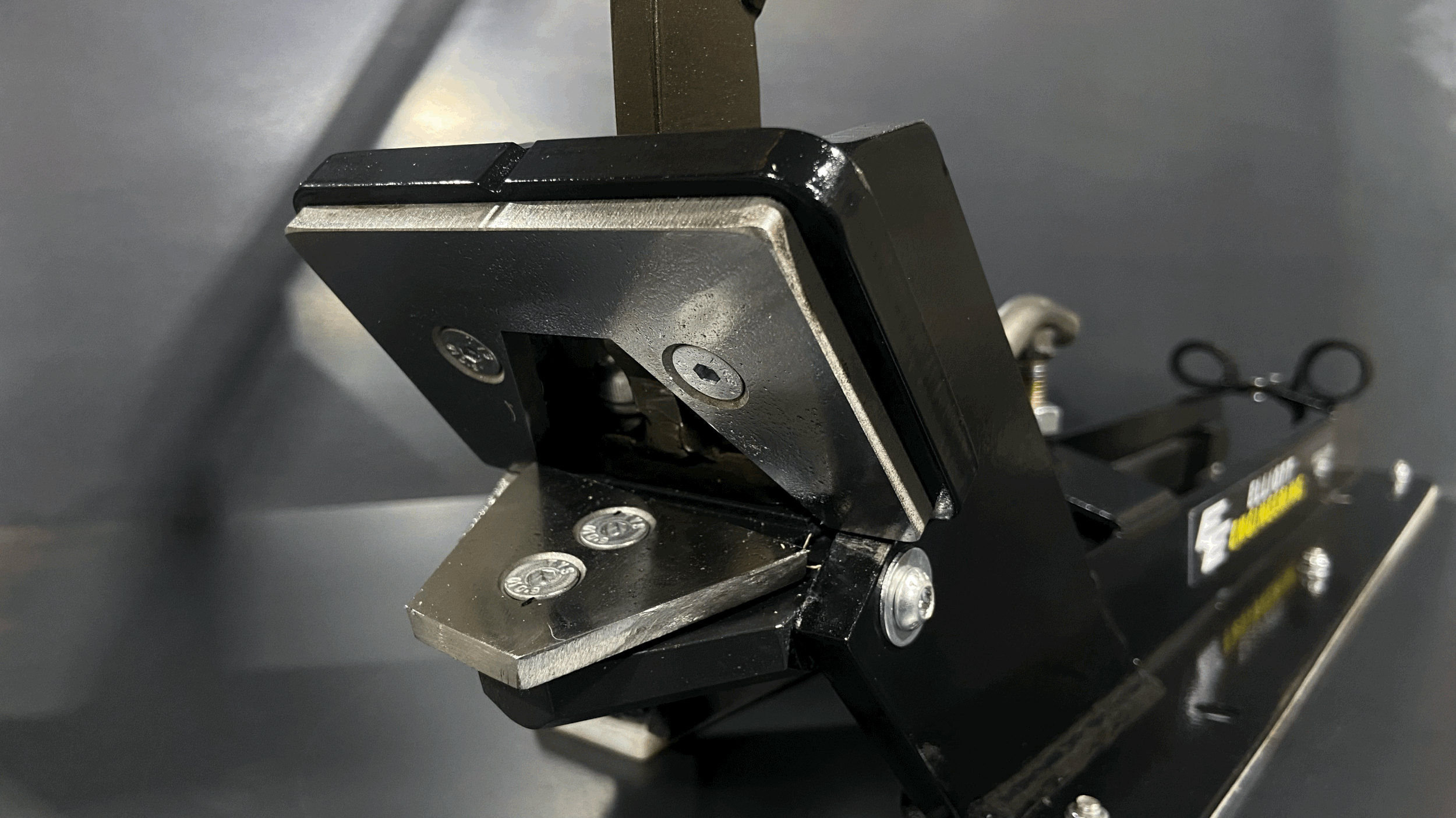 Trimdek Roof Notching Tool — EERA Roofing Tools