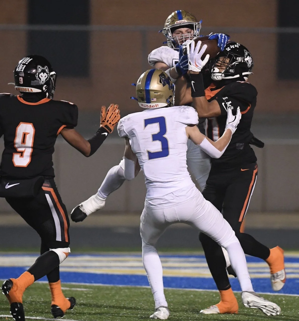 PAWHUSKA HUSKIES FALL IN FOOTBALL PLAYOFFS; HOMINY PLAYS FOR TITLE ON ...