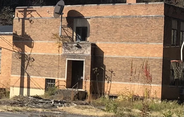 About 1 — 74 EAGLES