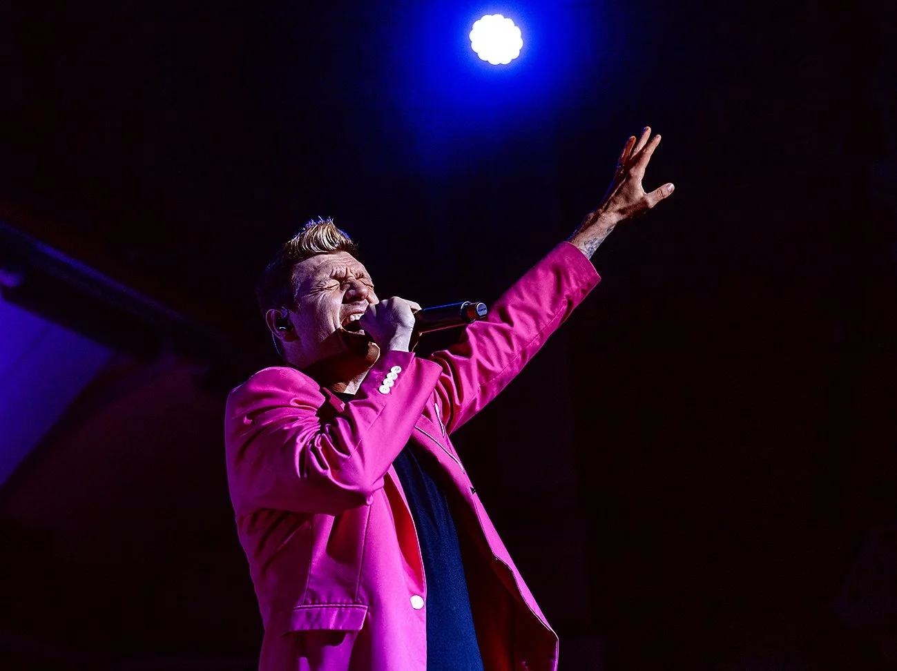 REVIEW: Nick Carter brings boy band nostalgia to Troy — METROLAND NOW