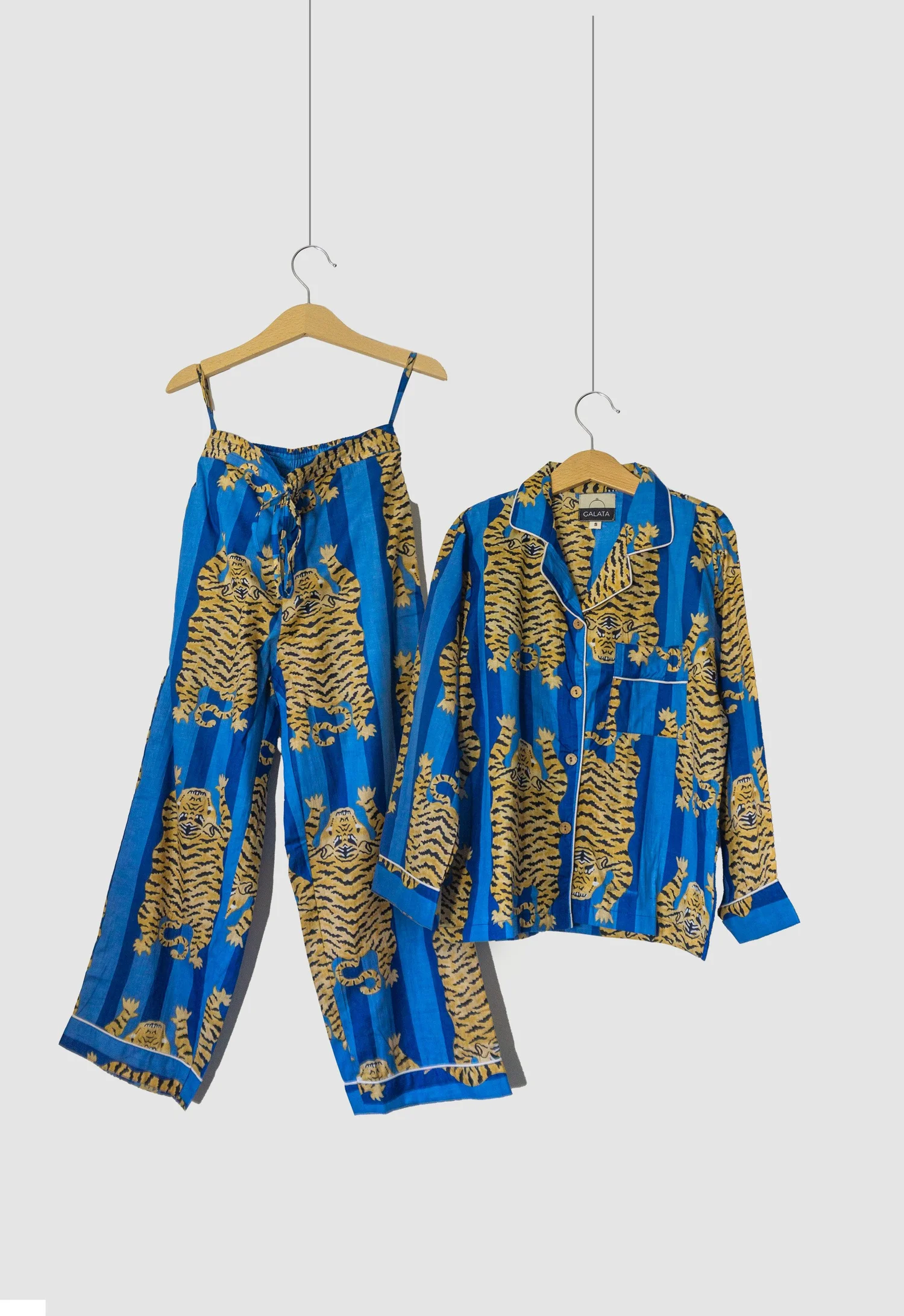Pijama Camisero Infantil Samara Azul con Estampado de Tigres – Confort ...