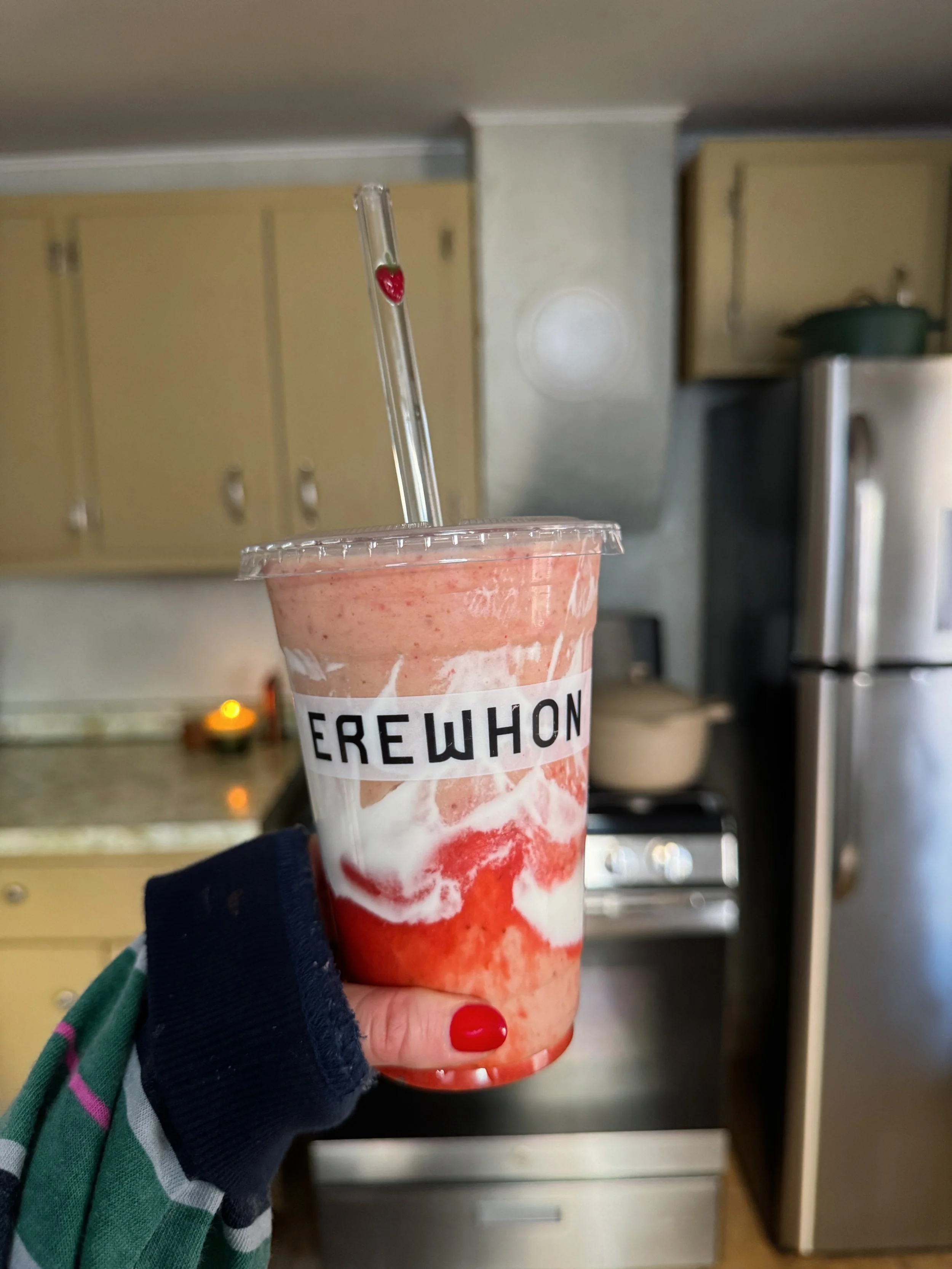 Hailey Bieber Erewhon Strawberry Glaze Smoothie (Copycat Recipe) — Soko ...