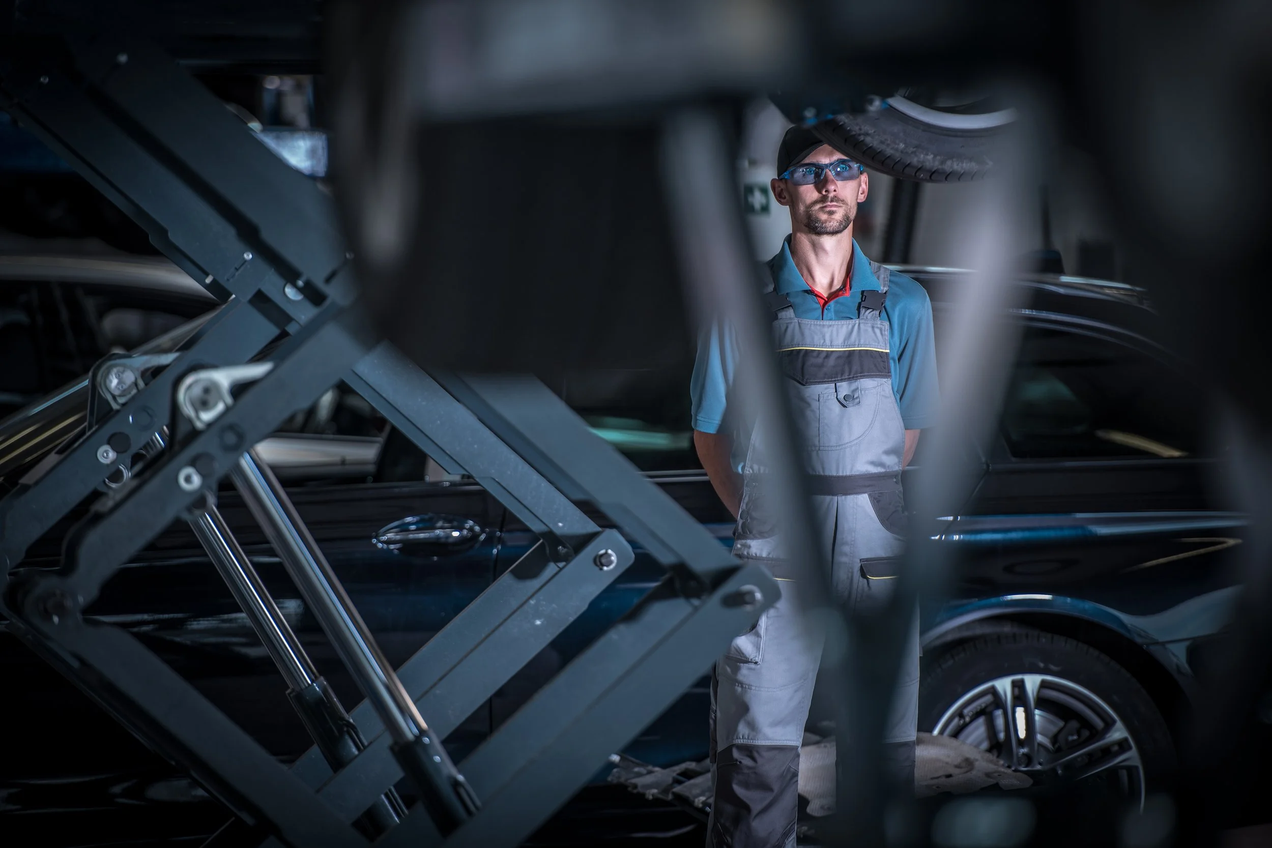 MOT, Vehicle Servicing, Repairs & Tyres — QCD Autocentre Brackley