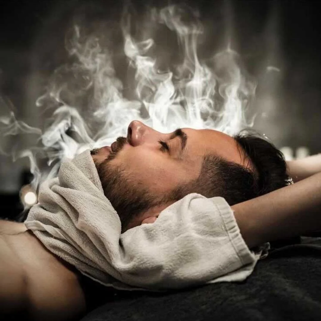 THE BESPOKE | BARBER LOUNGE