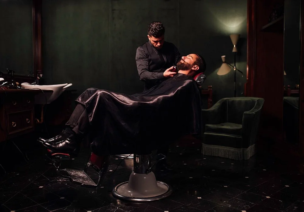 THE BESPOKE | BARBER LOUNGE