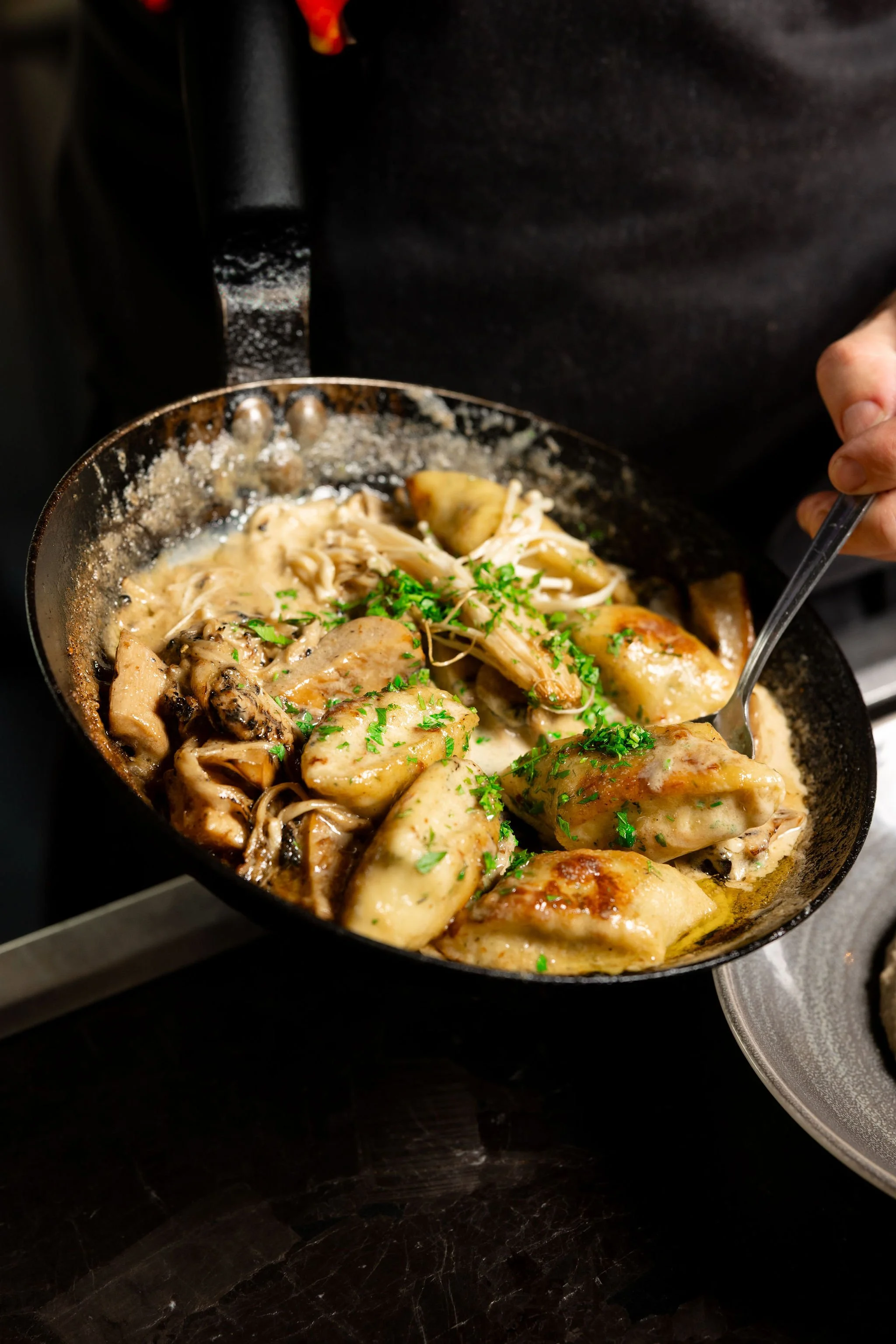 Gallery — Pony Dining The Rocks