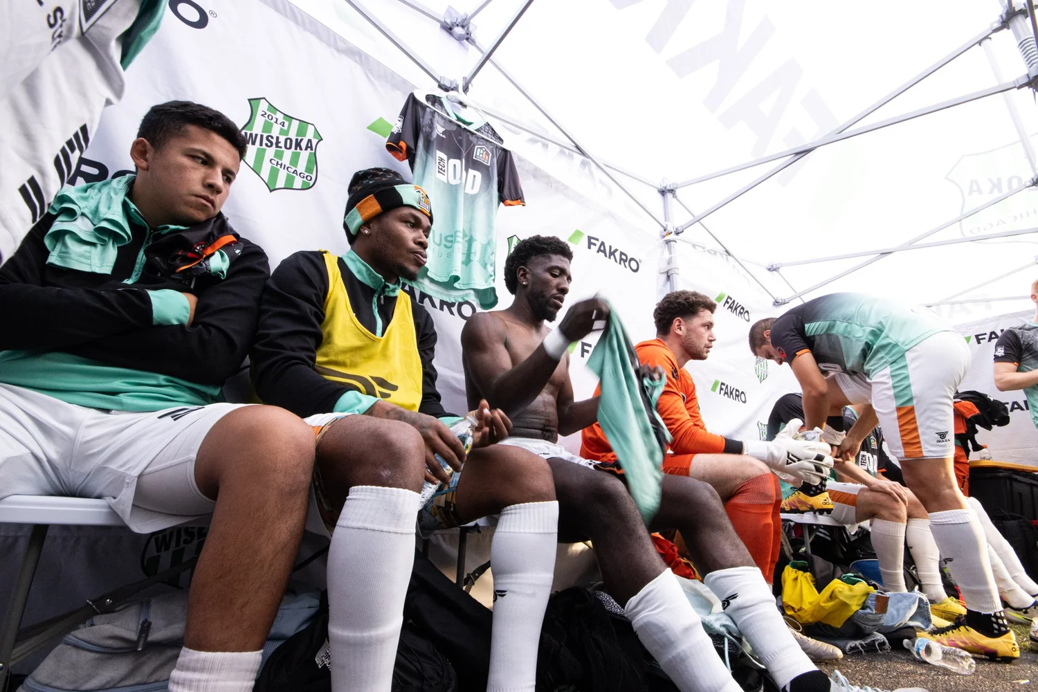 HOUSE v. WISLOKA CHICAGO — Chicago House AC